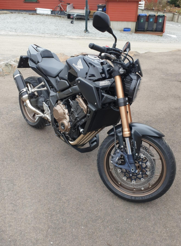 All Black CB650R | Honda CB650F/CBR650F & CB650R/CBR650R Owners Club